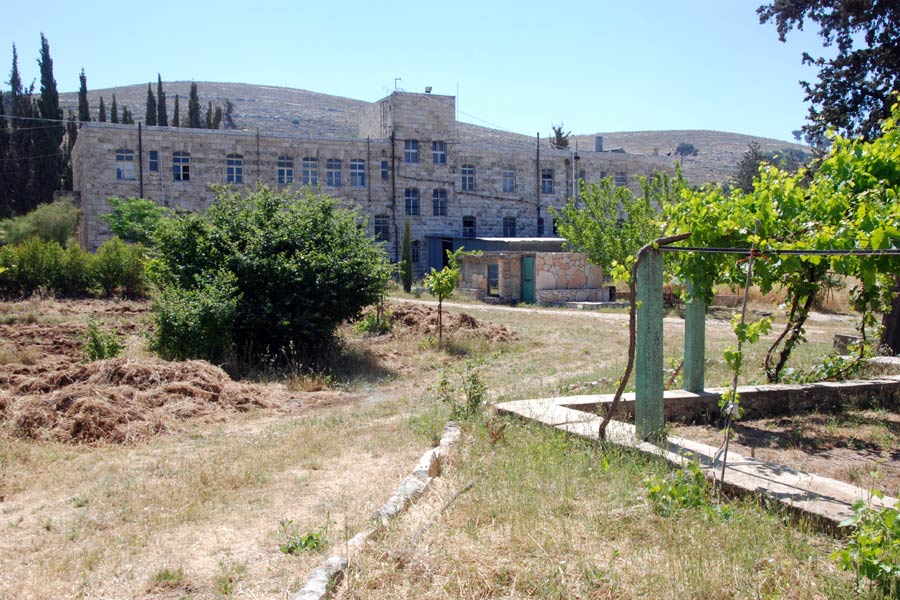Right-wing American Jewish Millionaire Buys Compound in West Bank - The ...